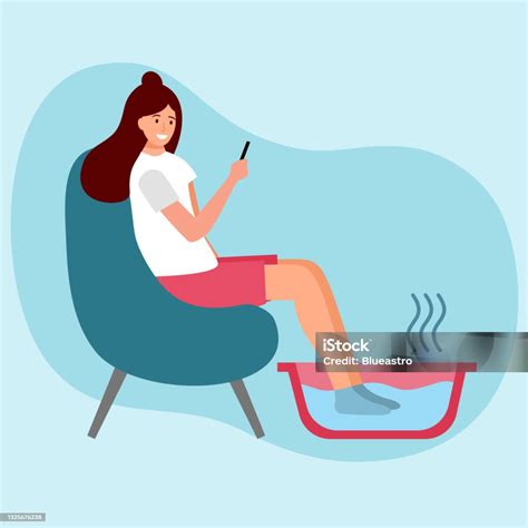 평평한 디자인의 집에서 따뜻한 물로 가득 찬 그릇에 발을 담그고 있는 여성 릴렉스 컨셉 벡터 일러스트레이션을 위한 보온 보성 발 목욕 족욕에 대한 스톡 벡터 아트 및 기타