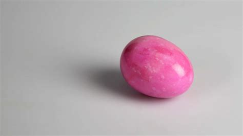 Download Cheerful Easter Egg Wishes Wallpaper