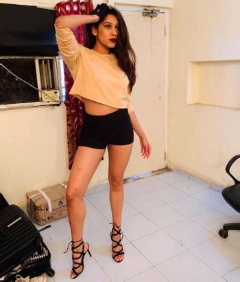 ANEESHA JOSHI Feet AZNudeFeet