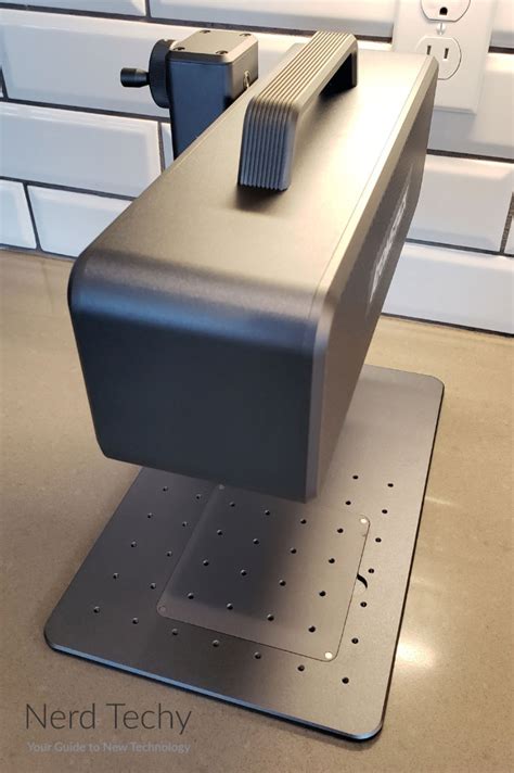 Atomstack M4 Fiber Laser Engraver Review And Unboxing