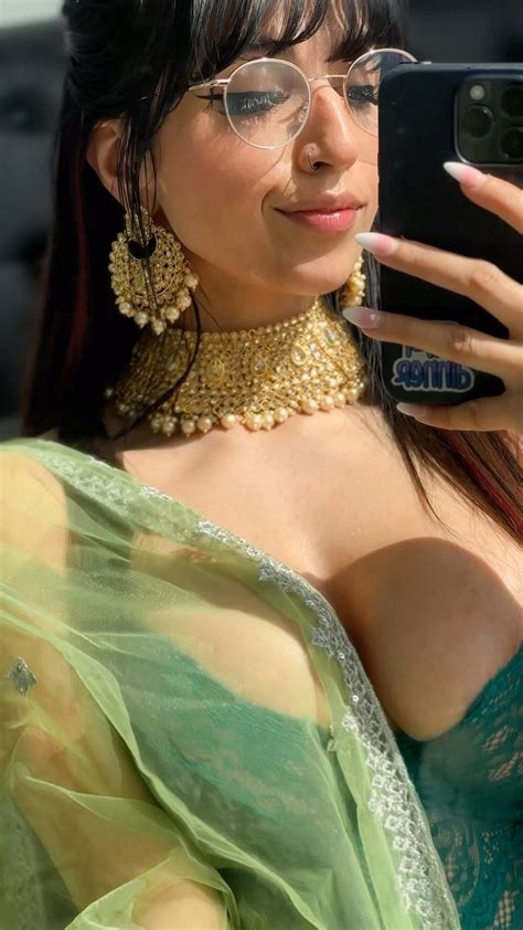 Aaliyah Yasin Beautiful Girls Dresses Beautiful Girls Girls Dresses