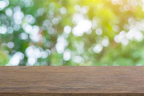 빈 어두운 나무 테이블 상단과 흐리게 자연 배경 표시 하거나 제품을 몽타주 복사 공간 계절에 대한 스톡 사진 및 기타 이미지 계절 공란 꼭대기 Istock