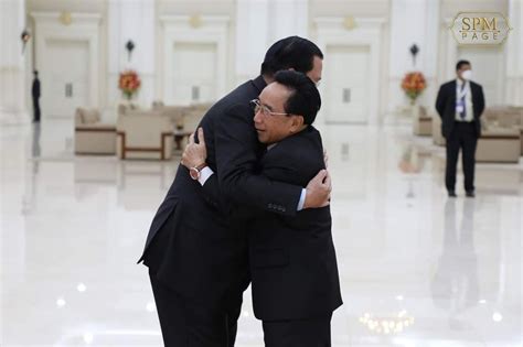 នាយករដ្ឋមន្ត្រីកម្ពុជា និងឡាវ មានជំនួបពិភាក្សាការងារទ្វេភាគី សារព័ត៌មាន នគរវត្ត