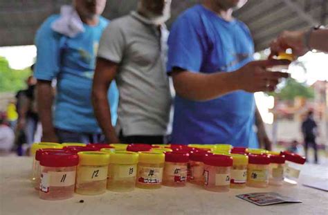 300 Qc Barangay Officers Staff Test Positive For Drugs Inquirer News