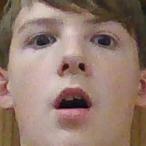 V Cam Reacts Youtube