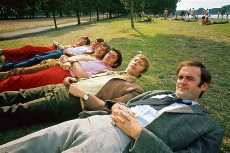 Roy Orbison Was Born 86 Years Ago Today Here He Is In 1987 Performing