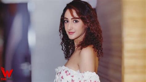 Shivya Pathania Actress Height Weight Age Affairs Biography And More