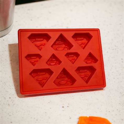 Superman Logo Ice Cube Tray Gotham Collectables