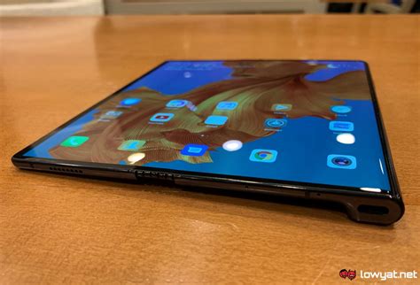 Huawei Mate X Hands On Setting The Standard For The Foldable Era 5