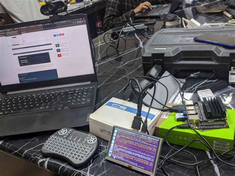 Matobot Robot Deteksi Kematangan Buah Tomat Berbasis Ai Halaman 1