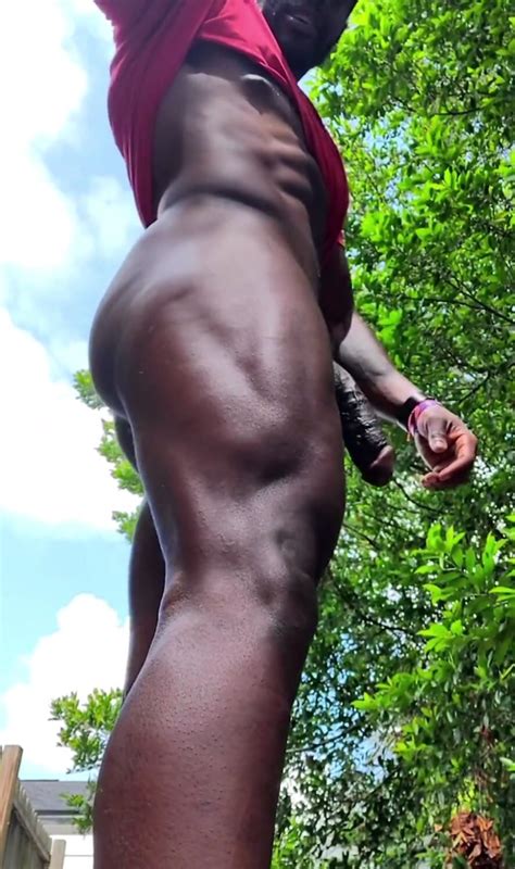 Showing Off His Leg Day Gains In Public