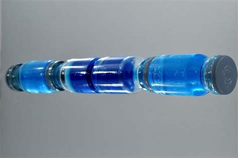 무료 사진 실험 실험실 유리 화학 액체 연구 의학 과학