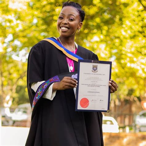 Athenkosi Ntsini Momentum Financial Planning Intern Momentum