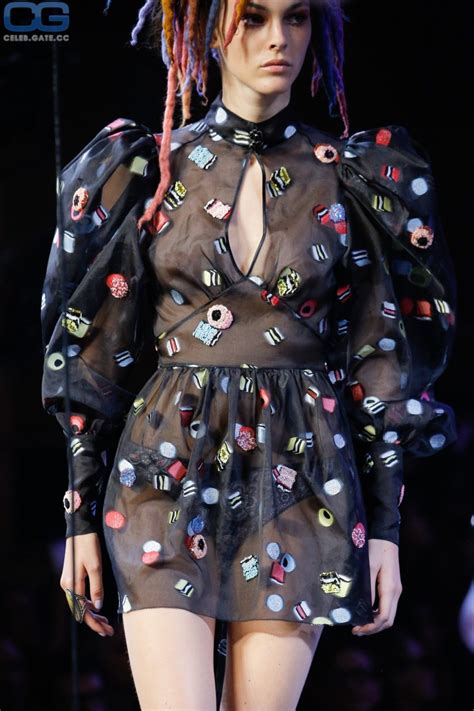 Vittoria Ceretti Nude Pictures Onlyfans Leaks Playboy Photos Sex Scene Uncensored