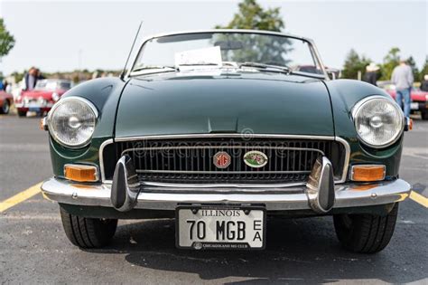 Chicago Illinois Usa September 08 2024 Mg Mgb Sportscar Retro Convertible Vehicle Front