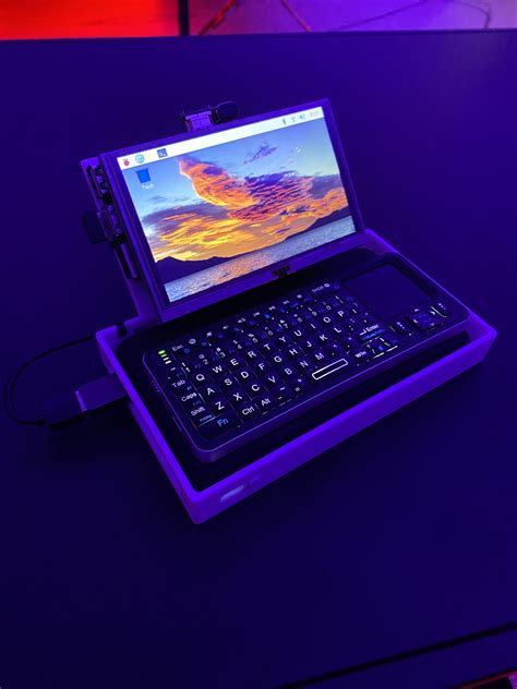 Laptop Like Handheld Cyberdeck Rraspberrypi