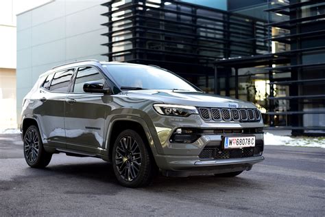 Der Jeep® Compass S 13 Phev 240 Ps At 4xe Im Test Autofilou