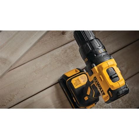 Dewalt 20v Max Compact Brushless Drilldriver Dcd777c2