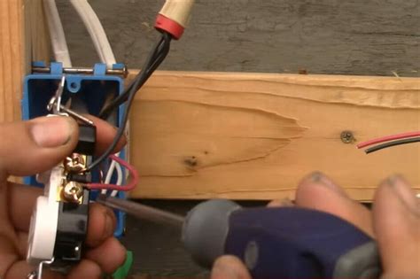 How To Wire An Outlet With Wires Reg GFCI