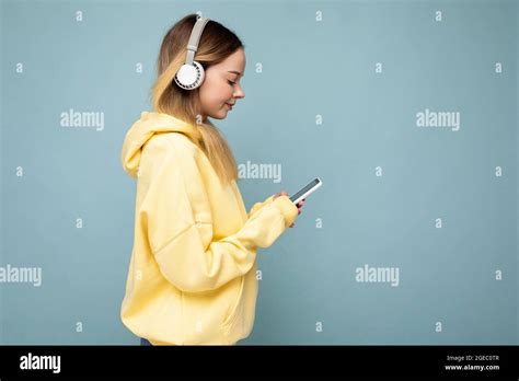 Side Ptofile Photo Of Beautiful Young Woman Wearing Stylish Casual