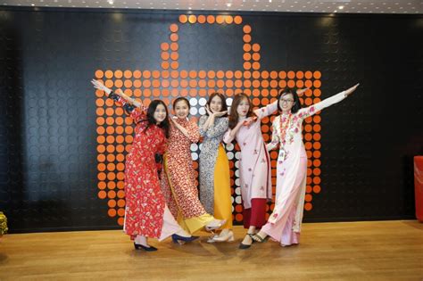 jenna quynh pham on linkedin lifeatshopee shopee aodai