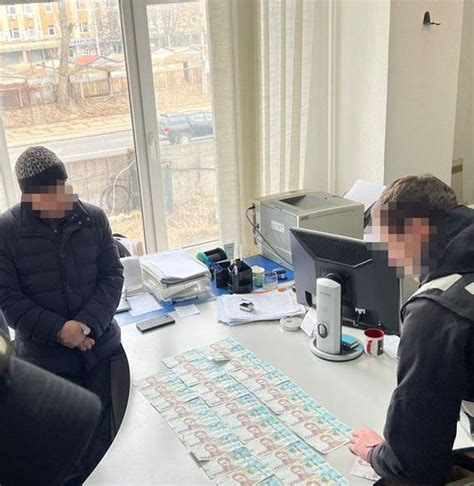 У Києві на хабарі затримали заступника директора державного підприємства Вечірній Київ