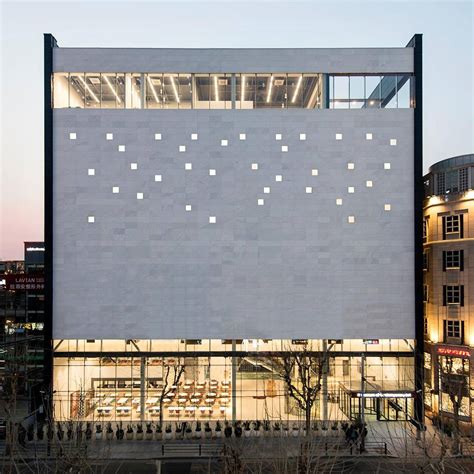 Kmca Seoul K현대미술관은 세계적인 건축가 르 코르뷔지에 Le Corbusier 문하에서 수학한 한국 근대 건축 1세대 건축가 고故 김중업 선생1922