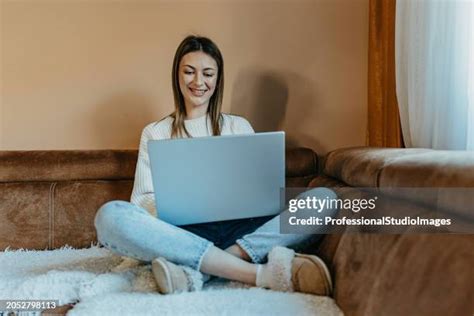 Computer Charting Photos And Premium High Res Pictures Getty Images