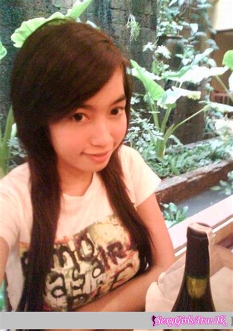 Sexy Girls Around The World Elly Tran Ha Pics