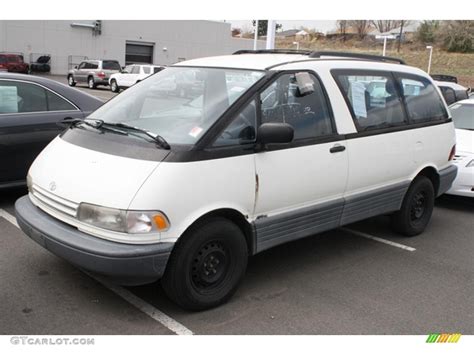 1992 White Toyota Previa Deluxe All Trac Awd 48328199 Photo 4