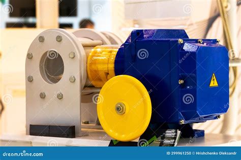 Synchronous Motor Which Runs On Ac Power With Single Shaft Synchronous Motor Which Is Also Used