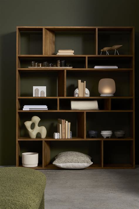 array wide shelf trit house