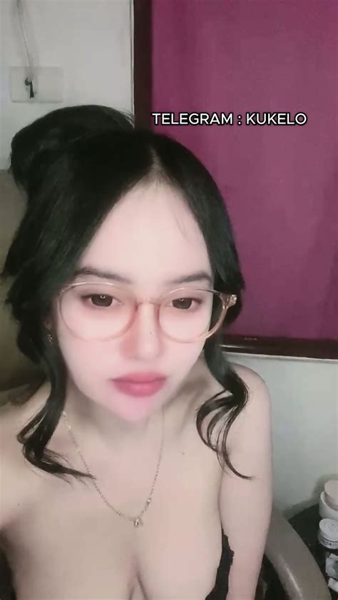 Cantiknya Kak Ayum Remas Susu Candu Eporner