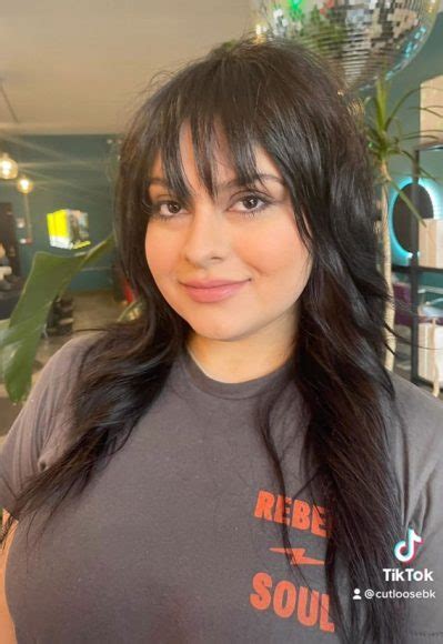 Shag Haircuts Thatre Low Maintenance Yet Stylish Haircut Charming