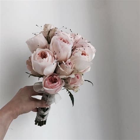 11월 중순까지 예약이 많이 차고 있어 빠른 예약문의 부탁드립니다 171021 1 줄리엣장미부케 라플로르유니크부케 로프트가든 순수 Hand