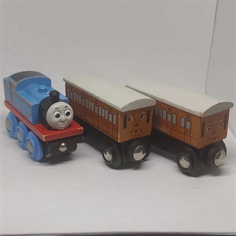 Genuine Brio Thomas With Annie And Clarabel Thomas The Tank Engine