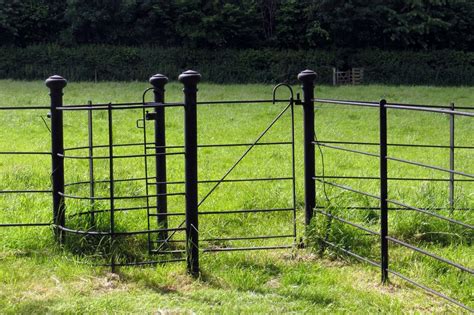 Kissing Gate On The Oxfordshire Way Steve Daniels Cc By Sa Geograph Britain And Ireland