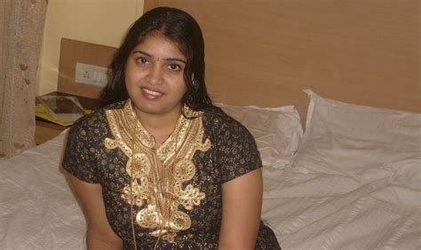 Aunty Heros Indian Homely Girls