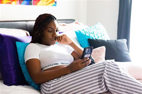 Working As A Phone Sex Operator In The UK Lulu Black
