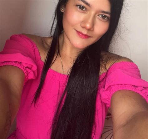 Danielatoloza Nude On Cam Live Sex Chat On Fapchat