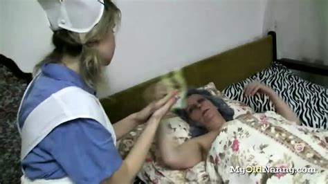 Slut Loves To Go Wild With Grannies Eporner