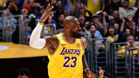 Lebron James Career Stats Where Lakers Star Ranks In All Time Points Assists 3 Pointers And