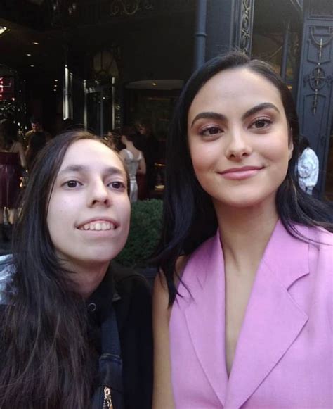 Pin By Brooke On Riverdale Camilla Mendes Mendes Celebrities