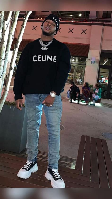 Vedo The Singer Style Singer Street Style