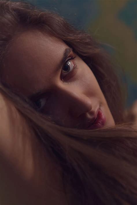Sunny Emily Forum фотографии в высоком качестве