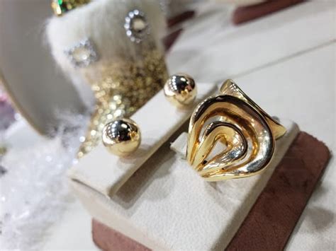 Ariel Joyerias No6 7273 Nw 36th St Miami