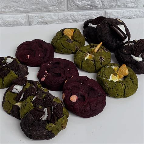 밍글 베이커리 자유시간이 쏙 박힌 고소짭짤한 피너버터크림🥜 쫀득한 아몬드꼬끄와 잘어울려요 ୨୧•͈ᴗ•͈ •¸♡macaron♡¸• 딸기피스타치오카다이프