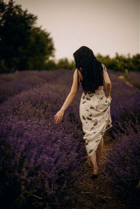 Фотосессия в лавандовом поле