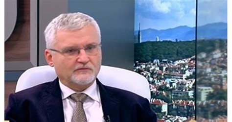 Задържаха бивш депутат заради спирането на метрото