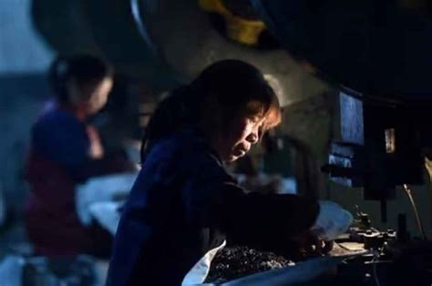 Chinas Factories Extend Activity Declines Study Shows Malaya